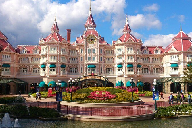 Private Transfer: Disneyland Park or Hotel to Paris by Luxury Van - FAQ
