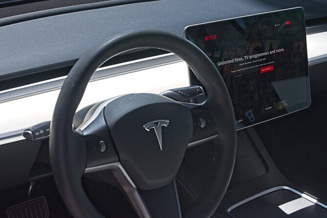 Private Transfer from Athens Airport to Athens City with Tesla - Why Travelers Love This Service