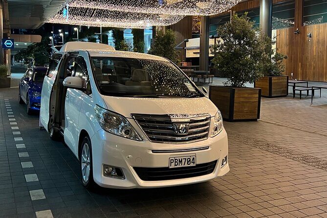 Private Transfer From Auckland City To Auckland Airport Oaks - FAQs