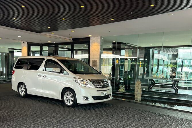 Private Transfer From Auckland City To Auckland Airport Oaks - Want to Explore More?