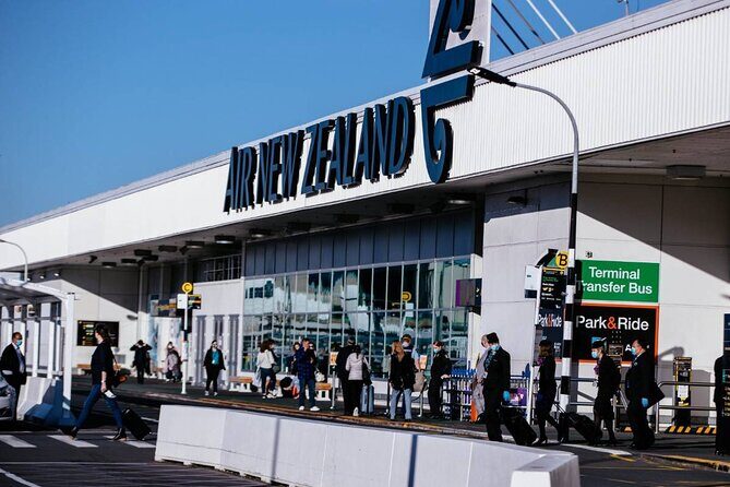 Private Transfer From Auckland Domestic Airport To Auckland City - The Arrival Experience: Seamless and Stress-Free