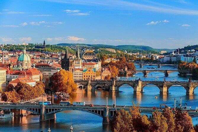 Private Transfer from Berlin to Prague with 2h of Sightseeing - Why Choose a Private Transfer?
