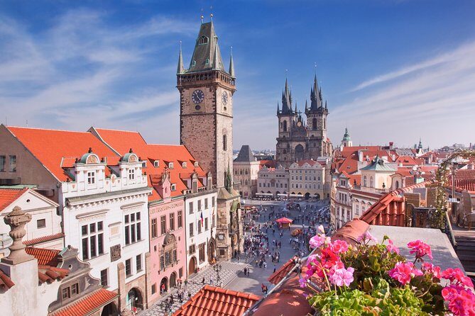 Private transfer from Budapest to Prague with 2h for sightseeing - Key Points