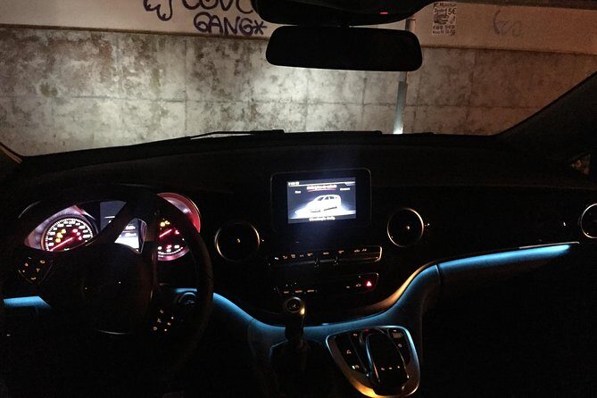 Private Transfer from Lisbon to Porto or from Porto to Lisbon - The Sum Up