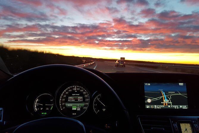 Private Transfer from Lisbon to Porto with WiFi on Board - Exploring the Private Transfer from Lisbon to Porto with WiFi on Board