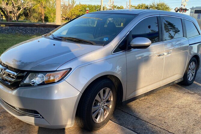 Private Transfer from Manhattan Port to New York Airport (LGA) - Key Points  