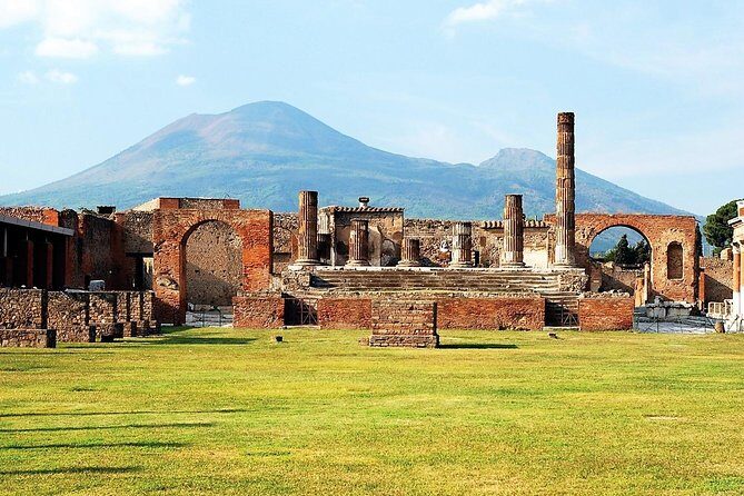 Private Transfer from Naples to Sorrento with Stop at Pompeii - FAQ