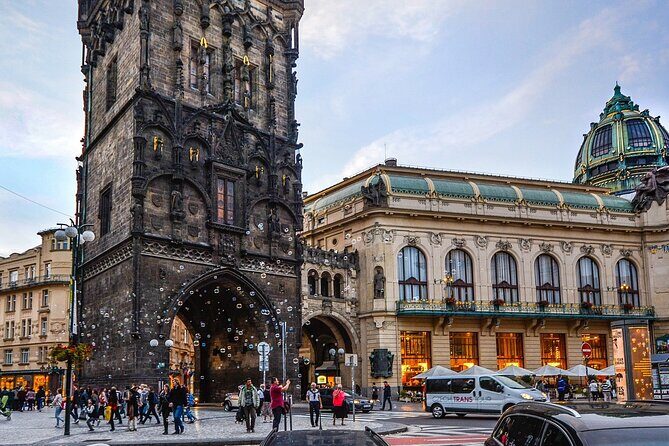 Private transfer from Passau to Prague, 2h Stop, Local driver - Key Points