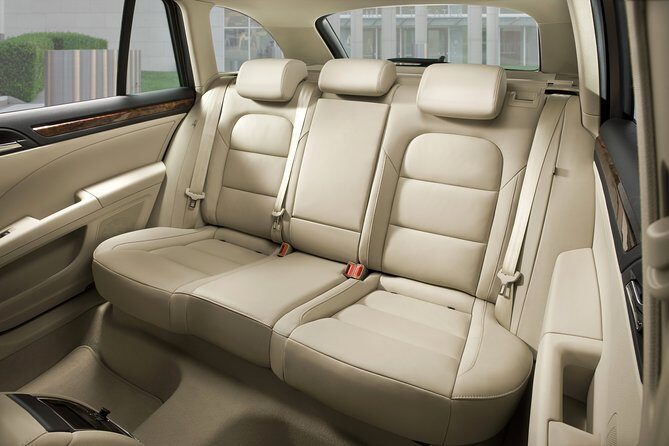 Private Transfer from Prague Airport to Prague City Hotels 1 - 3 pax - The Review in Detail: What Makes It Stand Out?