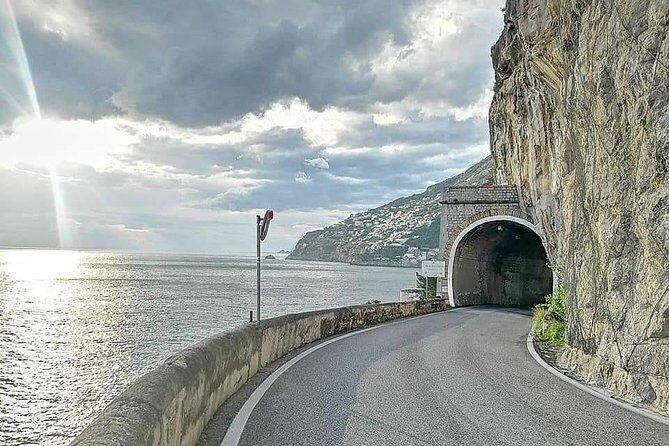 Private Transfer from Rome to Amalfi Coast & Pompeii Tour - Exploring the Private Transfer from Rome to the Amalfi Coast with Pompeii Tour