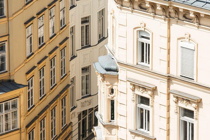 Private transfer from Salzburg to Vienna with 4h of Sightseeing - The Sum Up