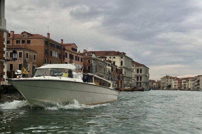 Private Transfer from Santa Lucia train station to Hotel in Venice City Center - Frequently Asked Questions