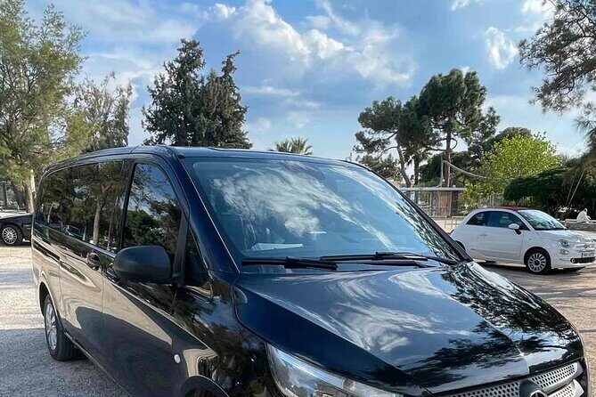 Private Transfer from/to Santorini Port and Airport - An In-Depth Look at the Service