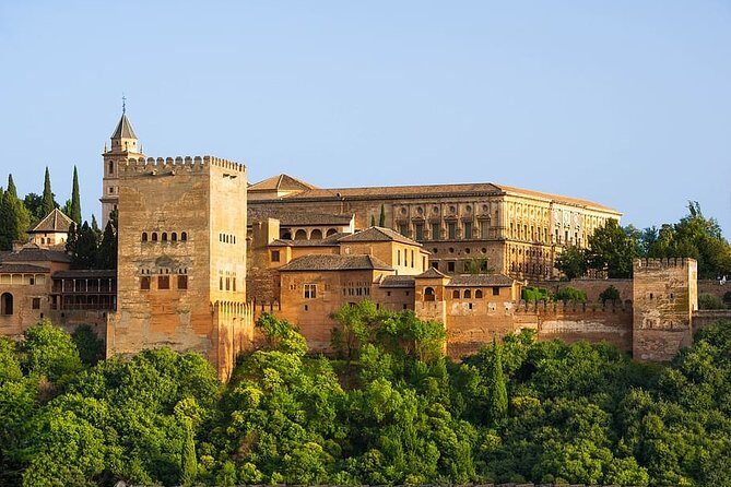 Private transfer from/to Seville to/from Granada with optional stop in Cordoba - Who Should Book This Experience?