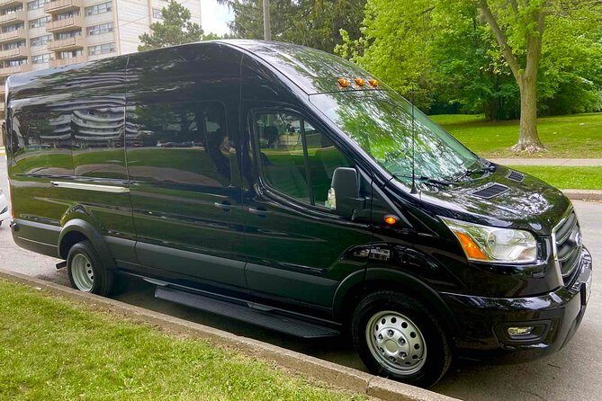 Private Transfer from Toronto Pearson Airport to Toronto - What to Expect from the Private Transfer Service