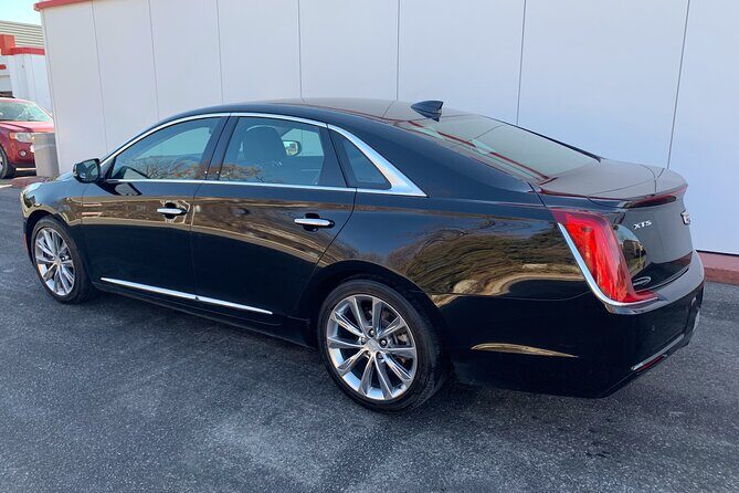 Private Transfer Montreal Airport (YUL) to Montreal Downtown - Max 3 passengers - Key Points  