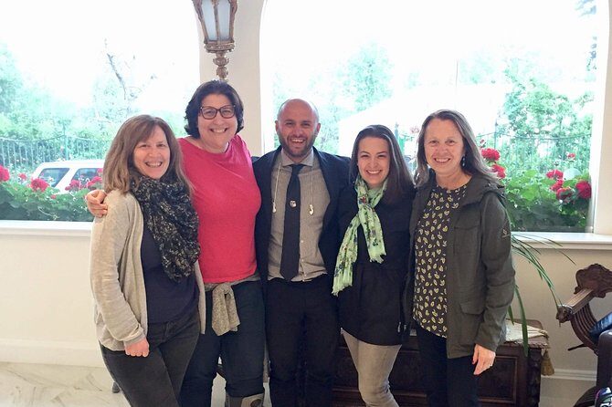 Private Transfer Naples to Sorrento with option of a Stop in Pompeii - FAQ