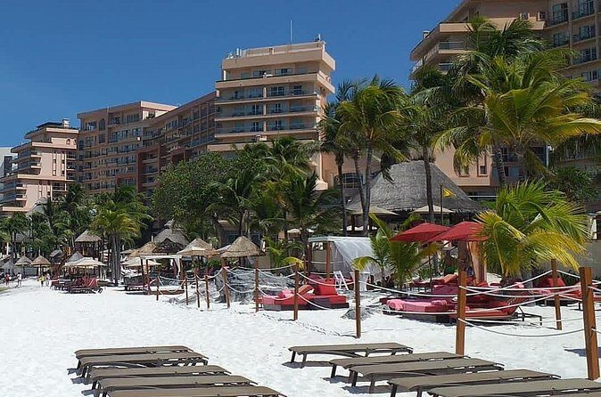 Private Transfer (One Way) Cancun And Hotel Zone (1-8 Passengers) - Booking and Flexibility