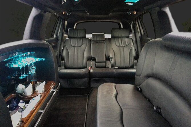 Private Transfer Theme Park Hotels to Orlando Airport by Bus/Limo - Booking & Pricing: Is It Worth It?