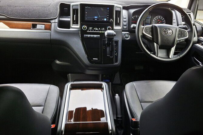 Private Transfer to/from Whitsunday Coast Airport - The Real Traveler Insights