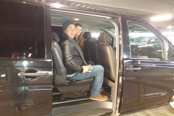 Private transfer to Southampton with a stop at Stonehenge - FAQ