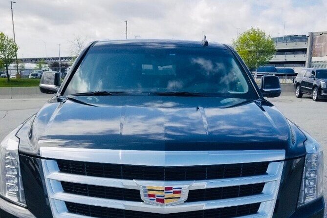 Private Transfer: Toronto Pearson Airport or Richmond Hill Black Car Service - What Travelers Can Expect