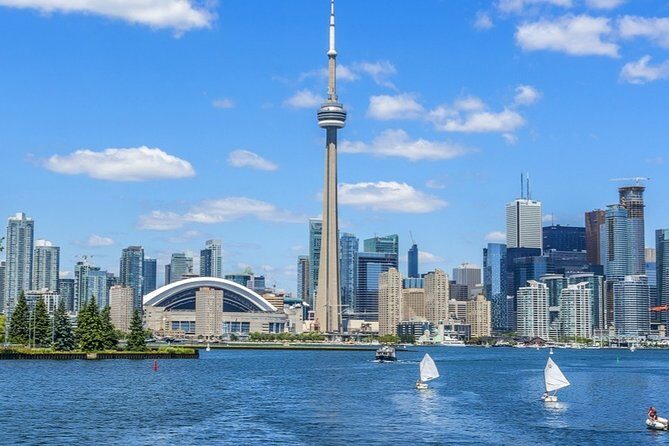 Private Transfer: Toronto to Pearson Airport YYZ in Luxury SUV - Who Will Benefit Most?