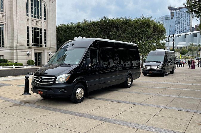 Private Transportation from BNA to Knoxville for 6-13 Passengers