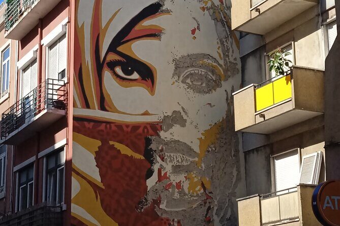 Private Tuk Tuk of the Old Town Lisbon and Street Art Highlights - Key Points