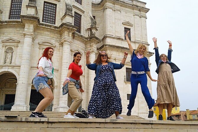 Private Tuk Tuk of the Old Town Lisbon and Street Art Highlights - Who Should Consider This Tour?