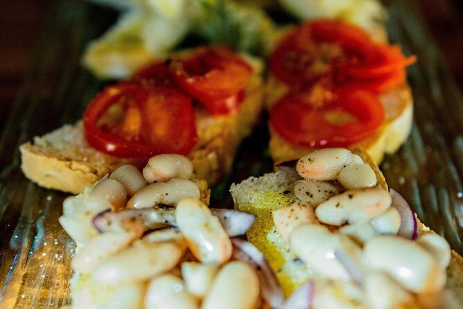 Private Tuscan meal with Wine and EVO oil tasting - An In-Depth Look at the Experience