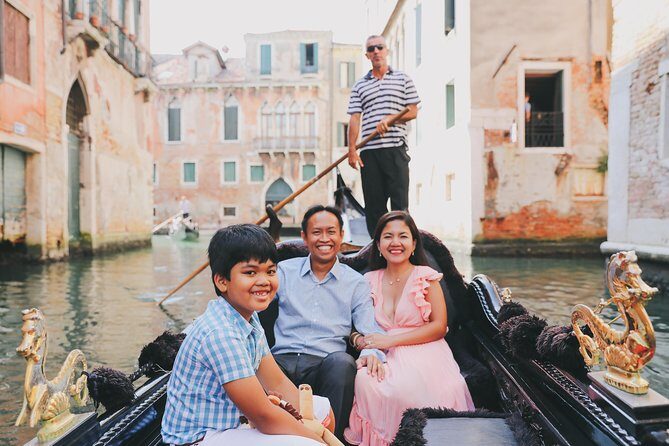 Private Vacation Photography Session with Local Photographer in Venice - Exploring Venice Through Your Lens