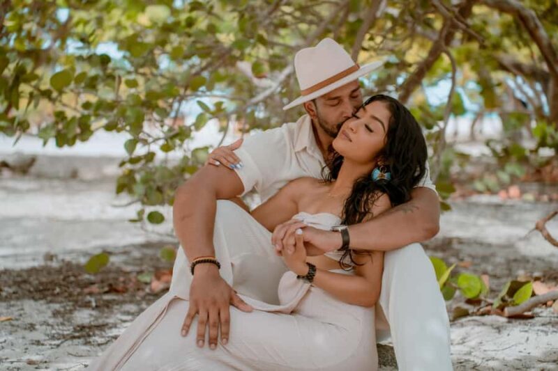 Private Vacation Photoshoot with Photographer in Cairns - What’s Included and Practical Details