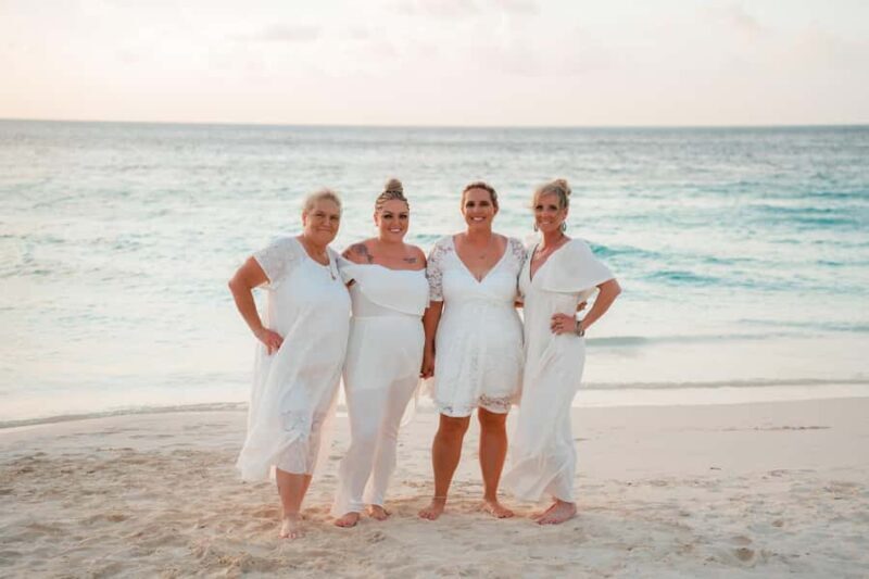 Private Vacation Photoshoot with Photographer in Gold Coast - Who Will Love This Tour?