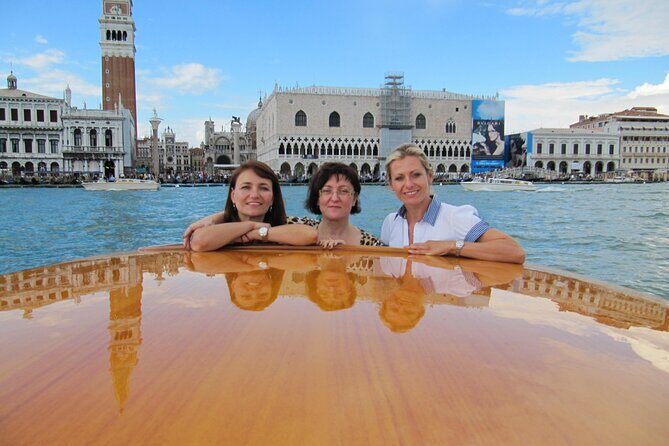 Private Venice 2 hrs Tour: Boat & Walking Tour with food tasting - Exploring Venice by Water and Foot