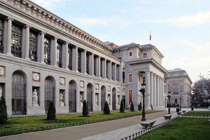 PRIVATE VIP : Prado Museum with an Art expert. Tickets & skip line - Practical Details & Tips