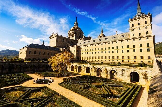 Private VIP visit El Escorial Palace, Monastery, Villa & Garden - Detailed Breakdown of the Itinerary