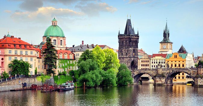 Private Walking Tour: From Charles Bridge to Prague Castle - Key Points