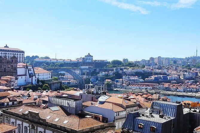 Private Walking Tour in Porto with Photo & Proof of Doce Local (3h) - A Deep Dive into the Porto Private Walking Tour