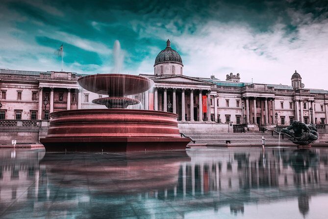 Private Walking tour London, Buckingham Palace to Big Ben and much more - Transition to West End: Piccadilly Circus and Trafalgar Square