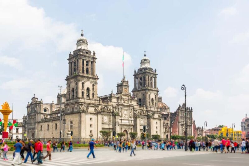 Private Walking Tour of Mexico Citys Iconic Landmarks - Key Points