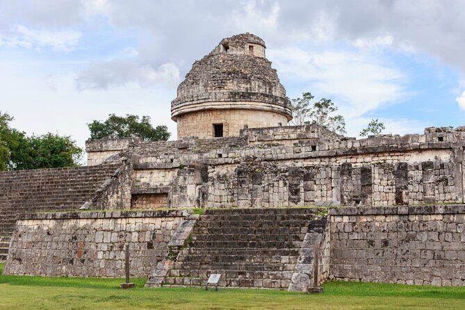 Private Walking Tour with a Local Guide in Chitzen Itza - Exploring Chichen Itza with a Private Guide: An Honest Look at the Experience