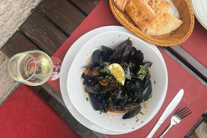 Private Walking tour with Wine and Food - Who Is This Tour Best For?