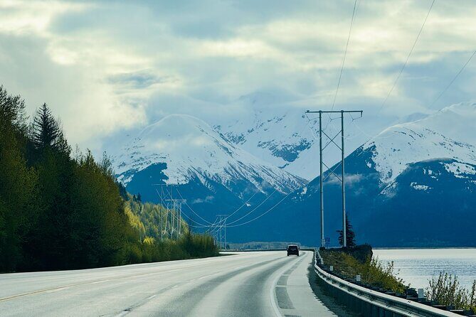 Private Whittier Cruise Transfer & Scenic Tour for Large Groups - Key Points