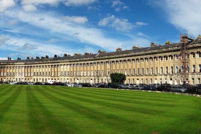 Private Windsor Castle, Stonehenge, The City of Bath Day Tour - Quick Stops at The Circus and Royal Crescent