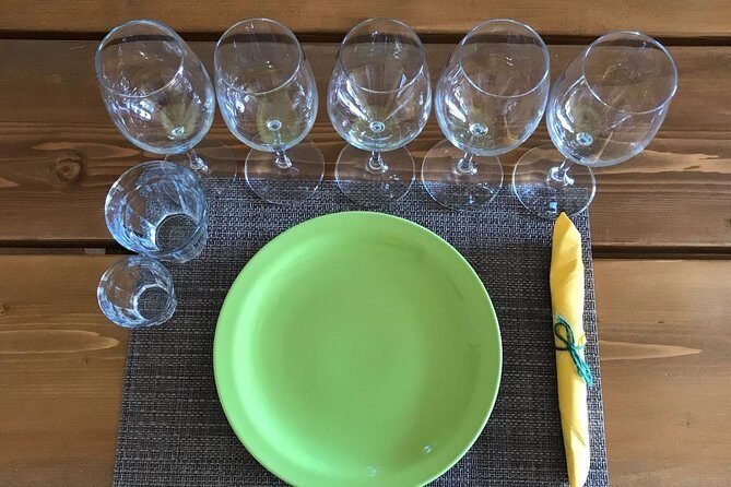 Private Wine, Evo oil & Cheese Tasting - A Closer Look at the Private Wine, EVO Oil & Cheese Tasting in San Gimignano