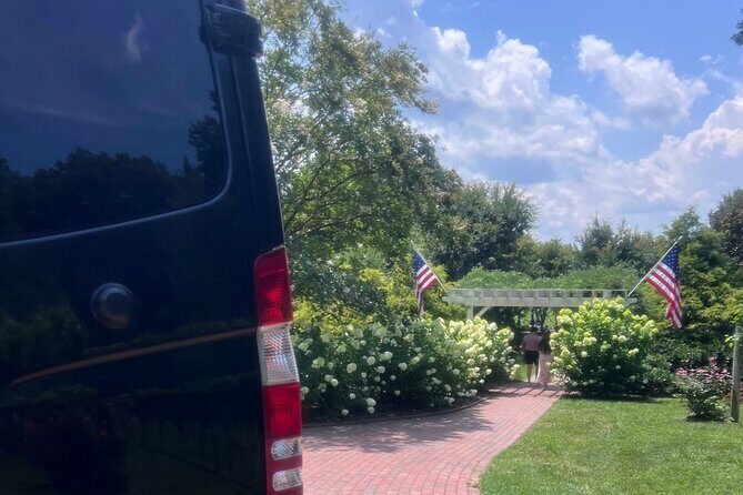 Private Wine Tour for groups up to 6 - A Closer Look at the Private Wine Tour in Charlottesville