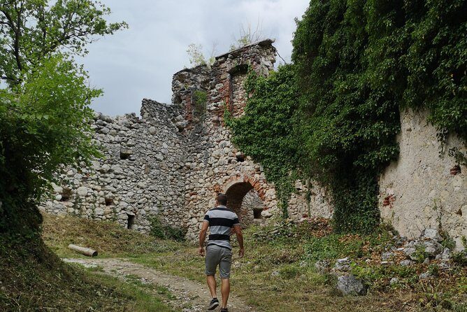 Private Wine Tour from Zagreb: Two Local Wineries & Samobor - Who Should Consider This Tour?