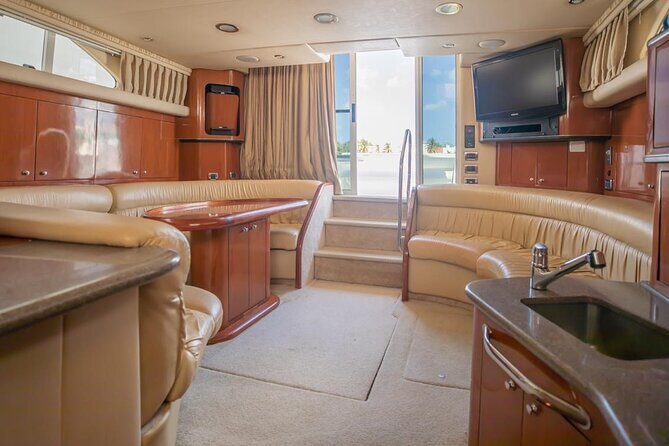 Private Yacht - 46 ft SeaRay Cancun Bay Snorkel 23P4 - The Sum Up