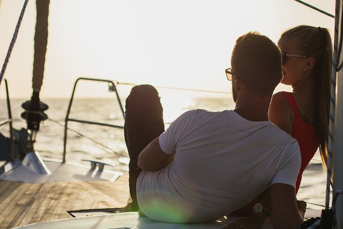 PRIVATE YACHT CHARTER VOYAGE, Food & Drinks included! - What’s Included & What to Expect